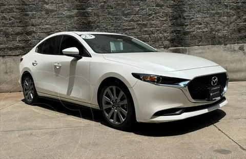 Mazda 3 Sedan i Sport MHEV usado (2023) color Blanco precio $450,000