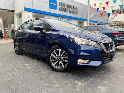 Nissan Versa Advance usado (2022) color Azul precio $320,000