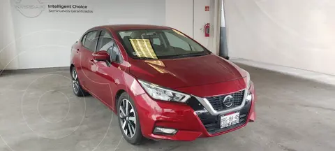Nissan Versa Platinum Aut usado (2021) color Rojo Cobrizo precio $299,800