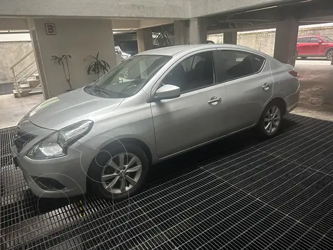 Nissan Versa Advance Aut usado (2015) color Plata precio $134,800