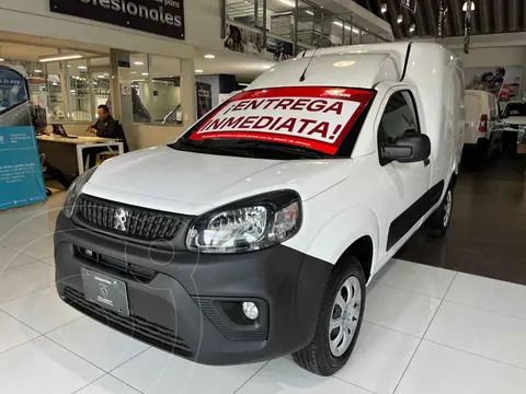 Peugeot Partner 1.6L HDi usado (2024) color Blanco precio $299,900
