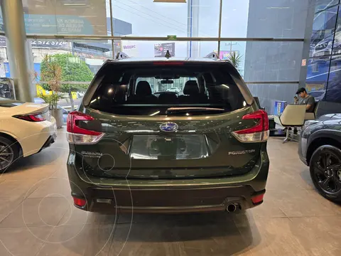 Subaru Forester Premium Plus CVT + EyeSight® usado (2023) color Verde ...