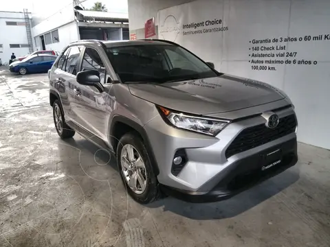 Toyota RAV4 XLE usado (2019) color Gris precio $425,000