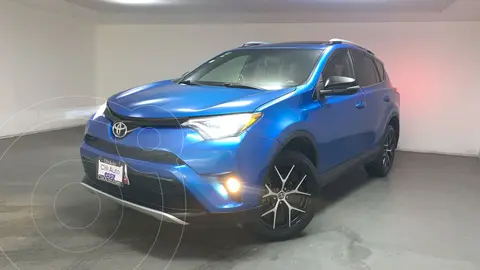 Toyota RAV4 SE 4WD usado (2016) color Azul precio $304,000