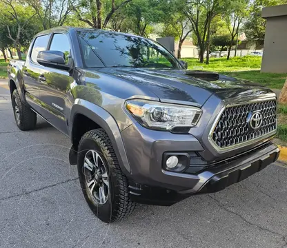 Toyota Tacoma TRD Sport usado (2019) color Gris precio $548,000