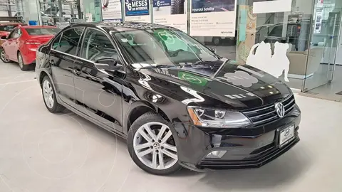 Volkswagen Jetta Sportline Tiptronic usado (2017) color Negro precio ...
